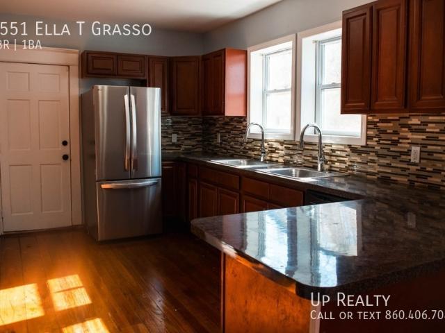 4 BR, 1 BA Apartment 1551 Ella T Grasso, New Haven, CT 06511