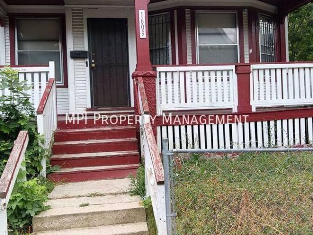 4 BR, 1 BA Apartment 1609 W MEINECKE AVE, MILWAUKEE, WI 53206