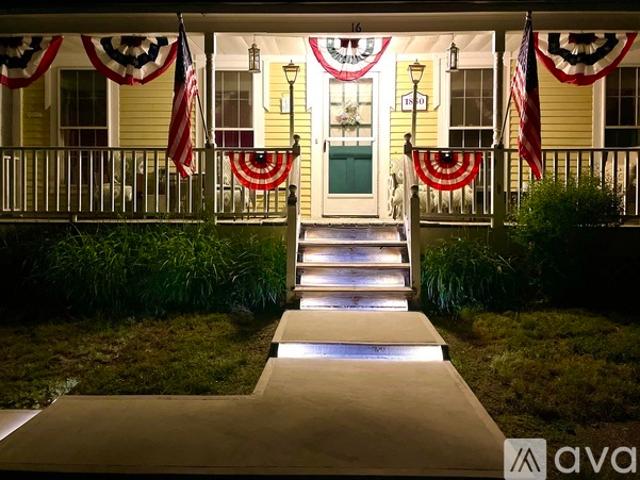 4 BR, 1 BA Apartment 16 Highland Street, Unit B, Townsend, MA 01469