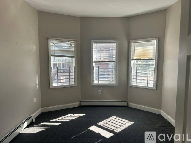 4 BR, 1 BA Apartment 171 Seymour Avenue, Unit 1, Newark, NJ 07108