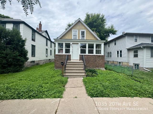 4 BR, 1 BA Apartment 1035 20th Ave SE, Minneapolis, MN 55414