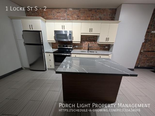 4 BR, 1 BA Apartment 1 Locke St S, Hamilton, ON L8P 3Z9