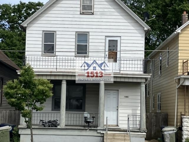 4 BR, 1 BA Apartment 2468 S 6th St, Milwaukee, WI 53215