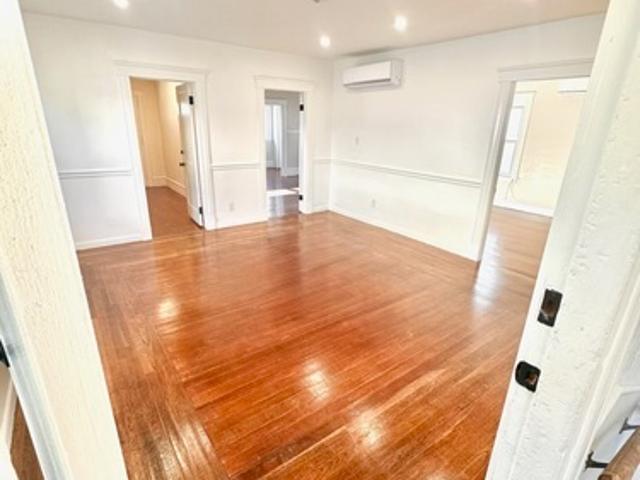 4 BR, 1 BA Apartment 288 Division Street, Unit 2 Second Floor, Fall River, MA 02721