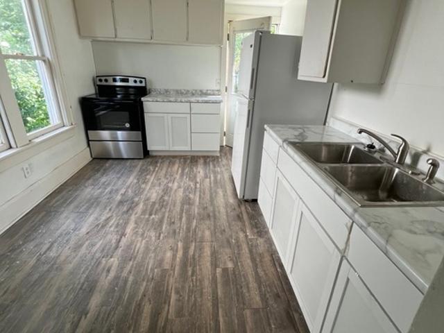 4 BR, 1 BA Apartment 203 205 Buckingham Avenue, Unit 203, Mansfield, OH 44903