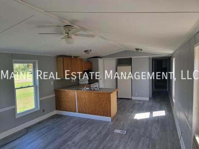 4 BR, 1 BA Apartment 20 Hall Ln Carmel, ME 04419