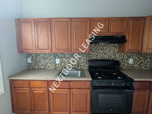 4 BR, 1 BA Apartment 220 Dwight St, Jersey City, NJ 07305