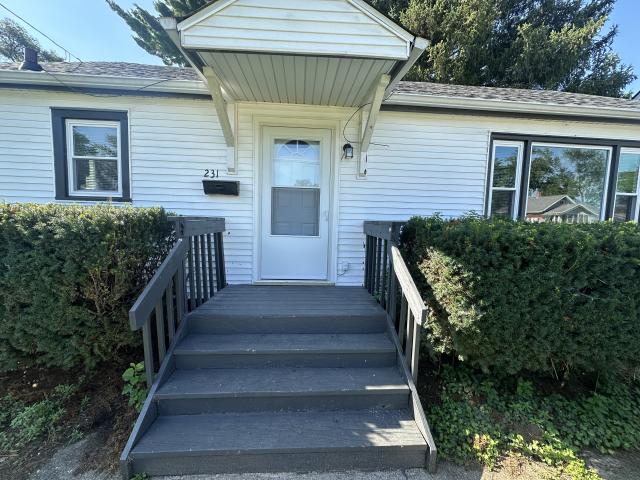 4 BR, 1 BA Apartment 231 Sheridan Dr, Loves Park, IL 61111
