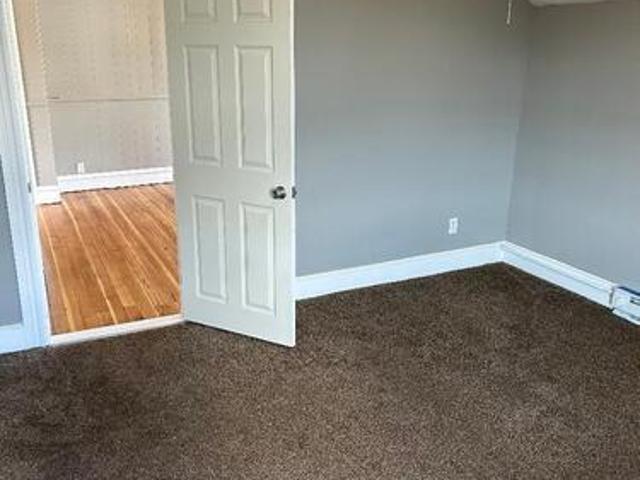 4 BR, 1 BA Apartment 38 Woodland Street, Unit 3, Pawtucket, RI 02860