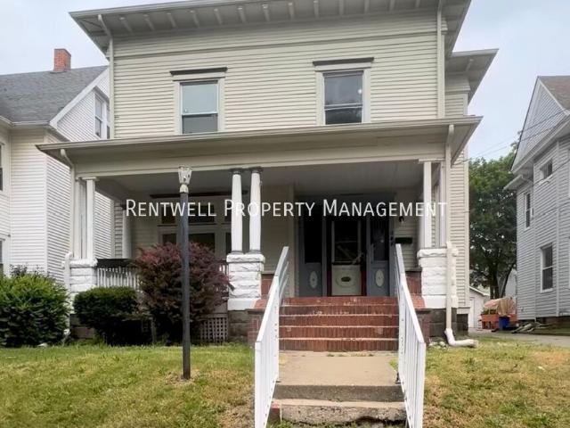 4 BR, 1 BA Apartment 323 Boyles Ave, New Castle, PA 16101