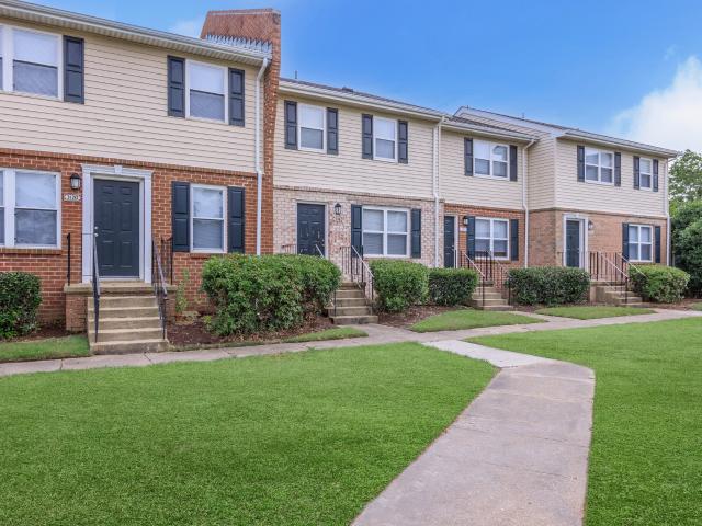 4 BR, 1 BA Apartment 3218 Green Lakes Drive, Virginia Beach, VA 23452