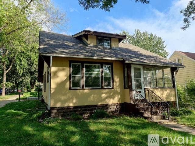 4 BR, 1 BA Apartment 334 South Albert Street, Saint Paul, MN 55105