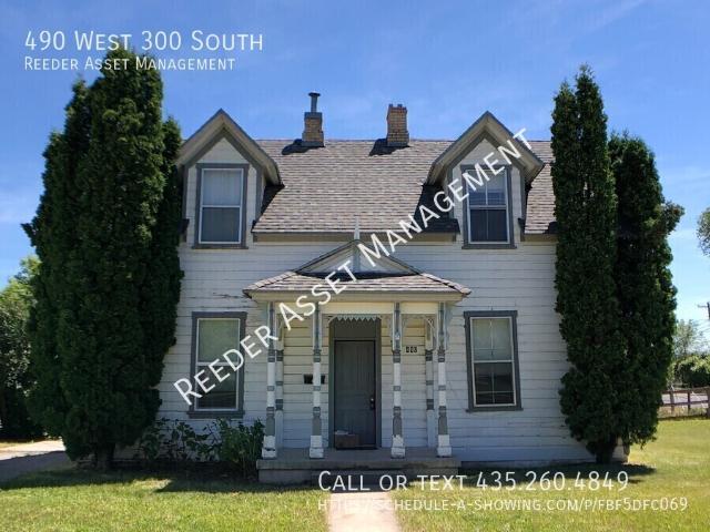 4 BR, 1 BA Apartment 490 West 300 South, Logan, UT 84321