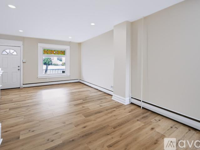 4 BR, 1 BA Apartment 42 South Carlisle Street, Unit 42, Allentown, PA 18109