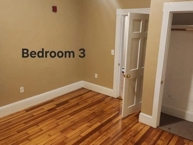 4 BR, 1 BA Apartment 42 West Park Place, Unit 2, Woonsocket, RI 02895