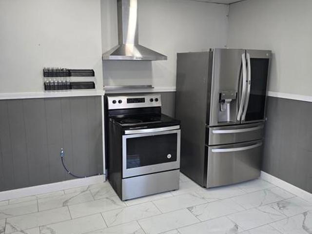 4 BR, 1 BA Apartment 54 Woodland Street, Unit 03, Worcester, MA 01610