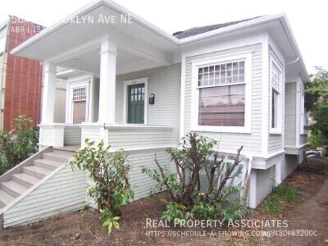 4 BR, 1 BA Apartment 5646 Brooklyn Ave NE, Seattle, WA 98105