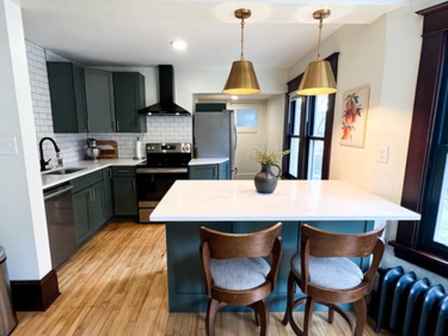 4 BR, 1 BA Apartment 592 Ottawa Avenue, Unit 2, Saint Paul, MN 55107