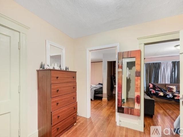 4 BR, 1 BA Apartment 51 Lithgow St, Unit 51C Wisline, Marie, Yrvenson, Boston, MA 02124