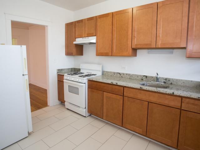 4 BR, 1 BA Apartment 5339 South Woodlawn Avenue Unit 5345 1, Chicago, IL 60615