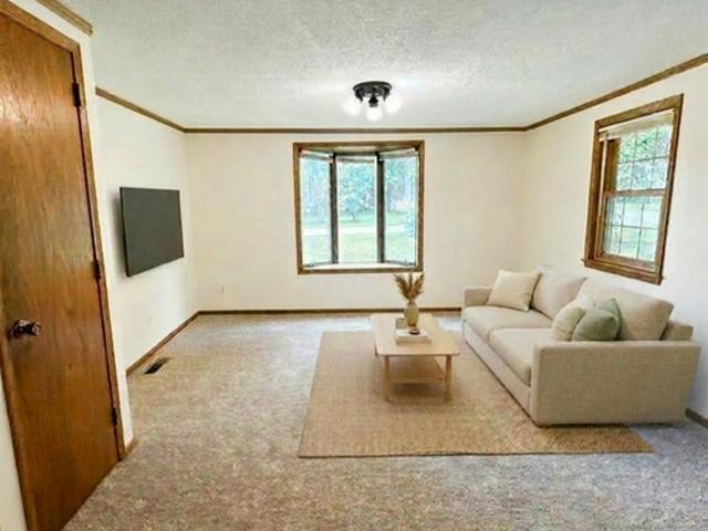 4 BR, 1 BA Apartment 6515 County Road 50, Carver, MN 55315