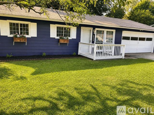4 BR, 1 BA Apartment 635 Yacavona St, Kent, OH 44240