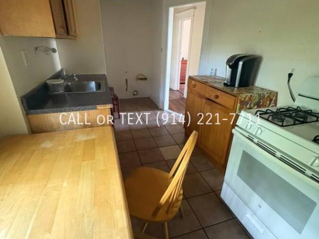 4 BR, 1 BA Apartment 6 Landscape Avenue, Yonkers, NY 10705