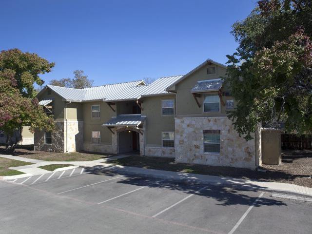 4 BR, 1 BA Apartment 779 West Mayfield Boulevard, San Antonio, TX 78211