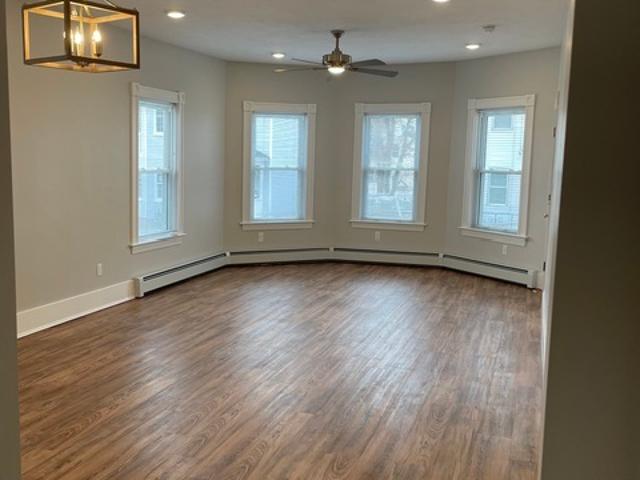 4 BR, 1 BA Apartment 70 Seymour St, Unit 1, Worcester, MA 01610