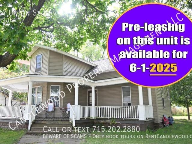 4 BR, 1 BA Apartment 824 Union St B, Stevens Point, WI 54481