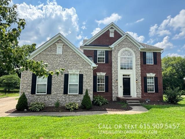 4 BR, 2.5 BA Apartment 1055 Avery Trace Cir Hendersonville, TN 37075