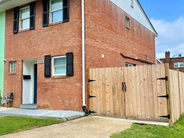 4 BR, 2.5 BA Apartment 1009 First St, Alexandria, VA 22314