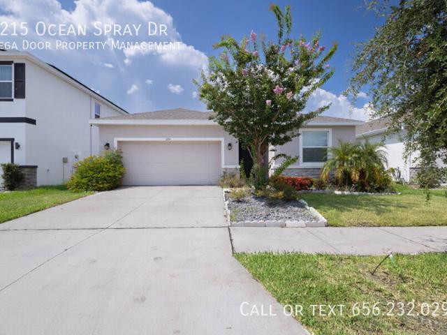 4 BR, 2.5 BA Apartment 1215 Ocean Spray Dr, Ruskin, FL 33570