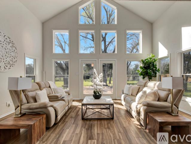4 BR, 2.5 BA Apartment 1231 Emerald Circle, Southlake, TX 76092