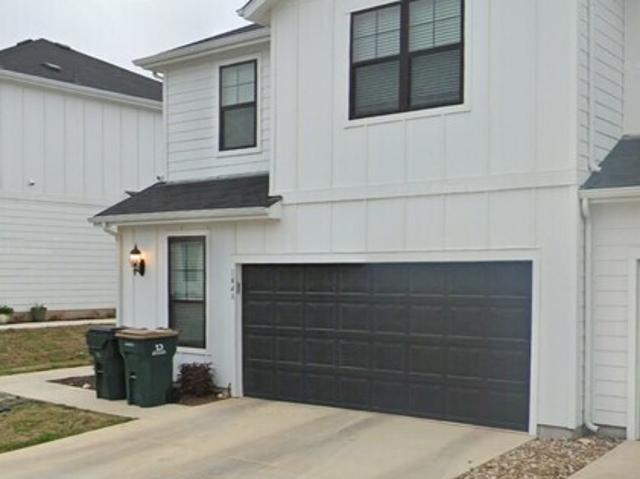 4 BR, 2.5 BA Apartment 144 Threshing Road, Unit 144A, Buda, TX 78610