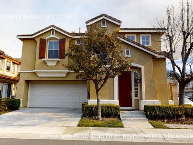 4 BR, 2.5 BA Apartment 14124 Visions Dr La Mirada, CA 90638