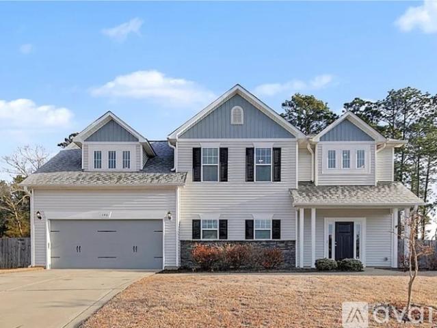 4 BR, 2.5 BA Apartment 143 Ledgebrook Lane, Raeford, NC 28376