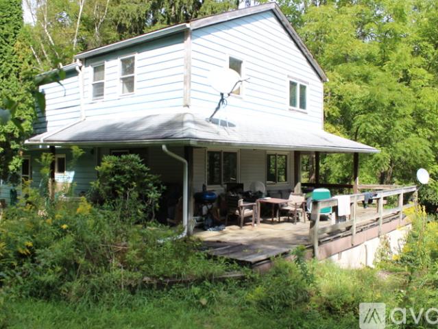 4 BR, 2.5 BA Apartment 1574 Coddington Road, Brooktondale, NY 14817