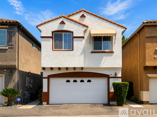 4 BR, 2.5 BA Apartment 15139 West Fred Way, Los Angeles, CA 91405