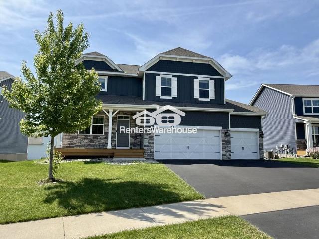 4 BR, 2.5 BA Apartment 1515 Ironwood Dr, Carver, MN 55315