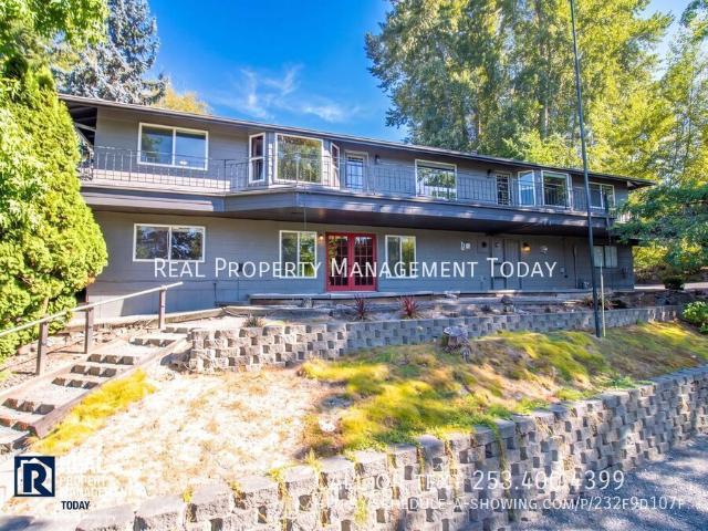 4 BR, 2.5 BA Apartment 1531 Vista Drive, Puyallup, WA 98372