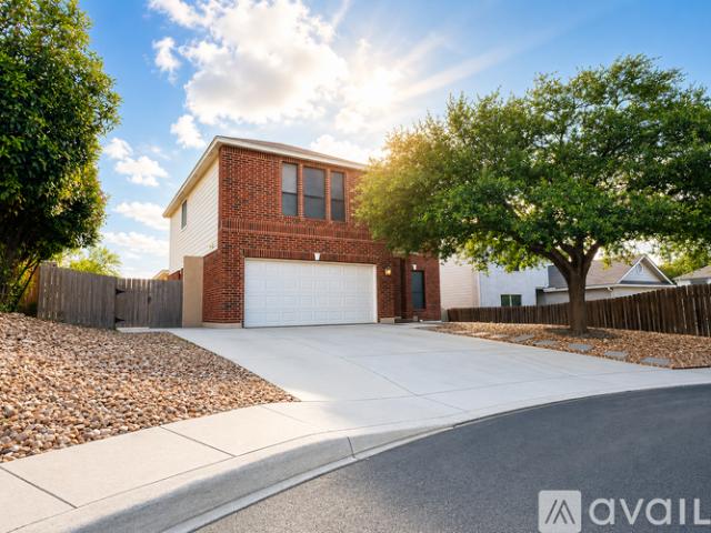 4 BR, 2.5 BA Apartment 15335 Spring Land, San Antonio, TX 78247