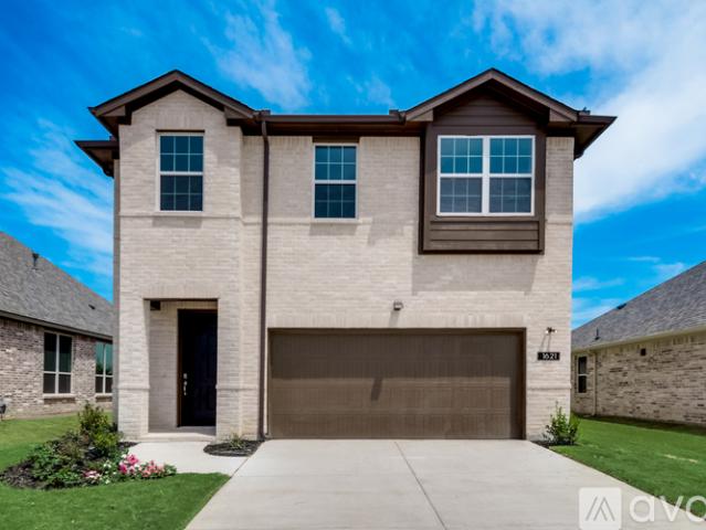 4 BR, 2.5 BA Apartment 1621 Cloud Cover Vw, Celina, TX 75009