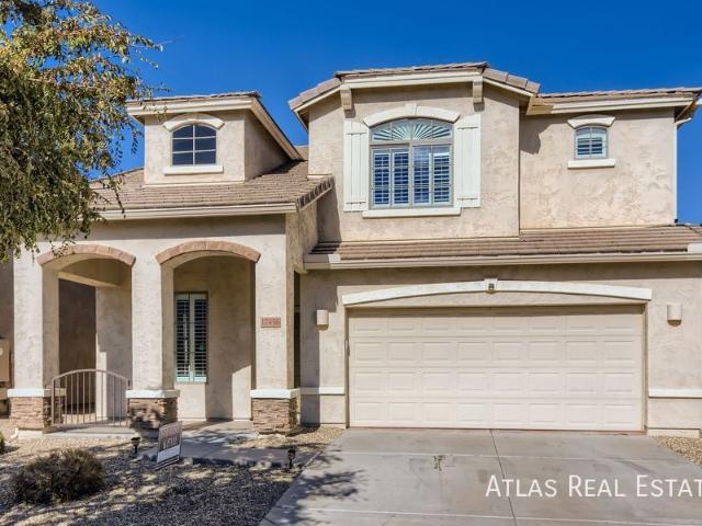 4 BR, 2.5 BA Apartment 17456 W Mauna Loa Lane, Surprise, AZ 85388