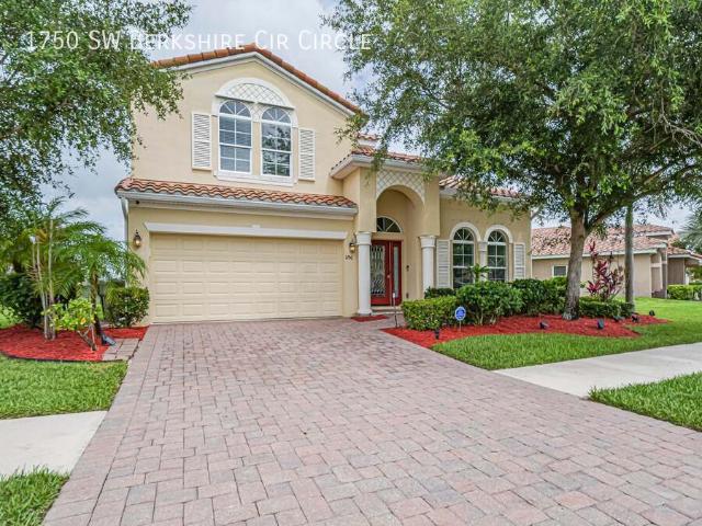 4 BR, 2.5 BA Apartment 1750 SW Berkshire Cir Circle, Vero Beach, FL 32968