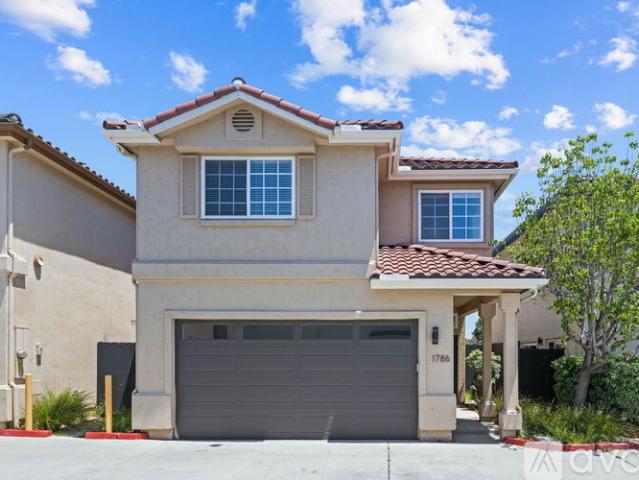 4 BR, 2.5 BA Apartment 1786 Elm Ave, San Diego, CA 92154