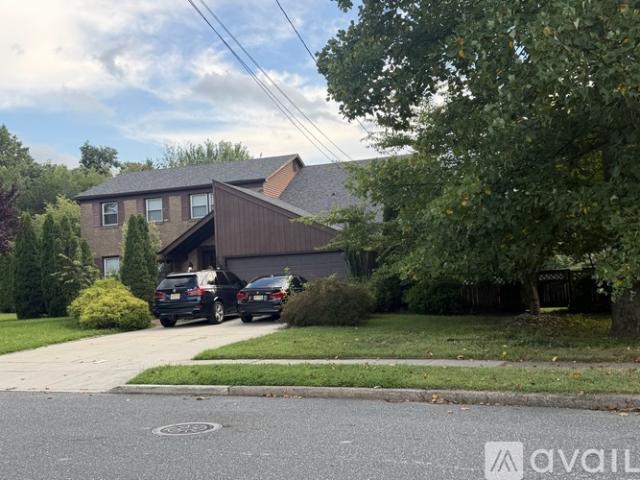 4 BR, 2.5 BA Apartment 1703 Country Club Drive, Cherry Hill Township, NJ 08003