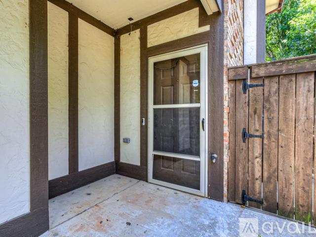 4 BR, 2.5 BA Apartment 1700 NE 8th St, Oklahoma City, OK 73117