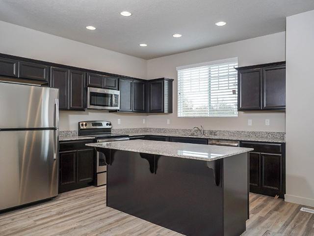 4 BR, 2.5 BA Apartment 170 Odell Ln Unit 21, North Salt Lake, UT 84054