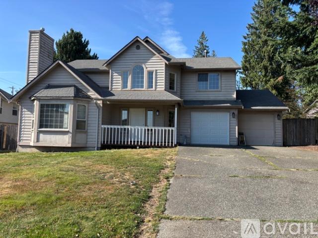 4 BR, 2.5 BA Apartment 18821 40th Avenue West, Lynnwood, WA 98036